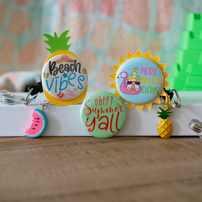 Topperswap.com: ID Badge Reels, Stethoscope Tags, and Keychains